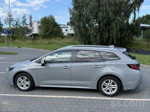 Grey Toyota Corolla 2020 in Riga, with an engine capacity of 1.80 L and mileage of 106 thousand km for 18100 €, photo 13 on AUTOMOTO.COM.LV