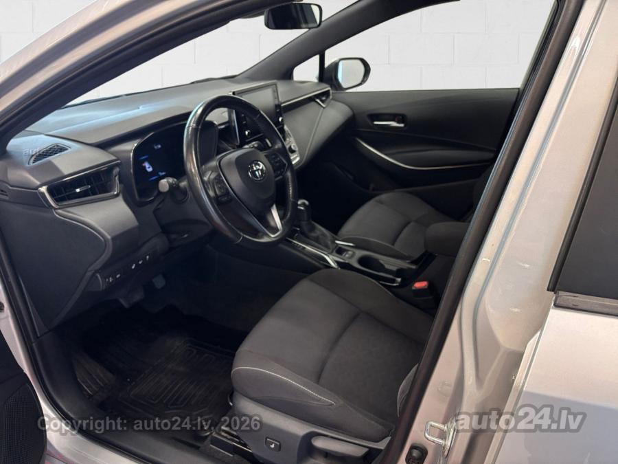 Grey Toyota Corolla 2020 in Tartu, with an engine capacity of 1.20 L and mileage of 62 thousand km for 17150 €, photo 12 on AUTOMOTO.COM.LV