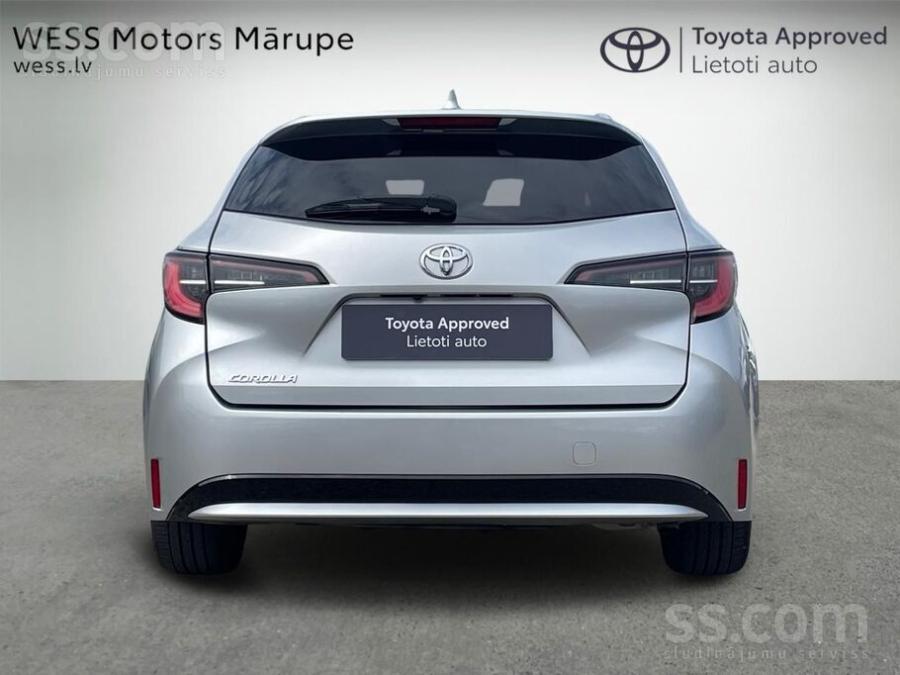 Pelēks Toyota Corolla 2020 Rīga, ar dzinēja tilpumu 1.20 L un nobraukumu 143 tūkst. km par 12990 €, foto 5 vietnē AUTOMOTO.COM.LV