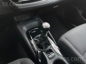 Pelēks Toyota Corolla 2020 Rīga, ar dzinēja tilpumu 1.20 L un nobraukumu 143 tūkst. km par 12990 €, foto 21 vietnē AUTOMOTO.COM.LV