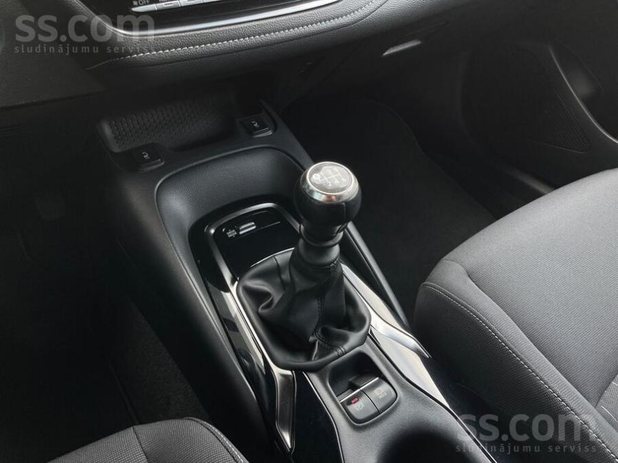 Pelēks Toyota Corolla 2020 Rīga, ar dzinēja tilpumu 1.20 L un nobraukumu 143 tūkst. km par 12990 €, foto 21 vietnē AUTOMOTO.COM.LV