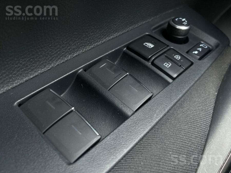Pelēks Toyota Corolla 2020 Rīga, ar dzinēja tilpumu 1.20 L un nobraukumu 143 tūkst. km par 12990 €, foto 26 vietnē AUTOMOTO.COM.LV