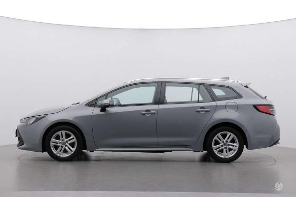 Grey Toyota Corolla 2020 in Vilnius, with an engine capacity of 1.20 L and mileage of 115 thousand km for 14900 €, photo 4 on AUTOMOTO.COM.LV