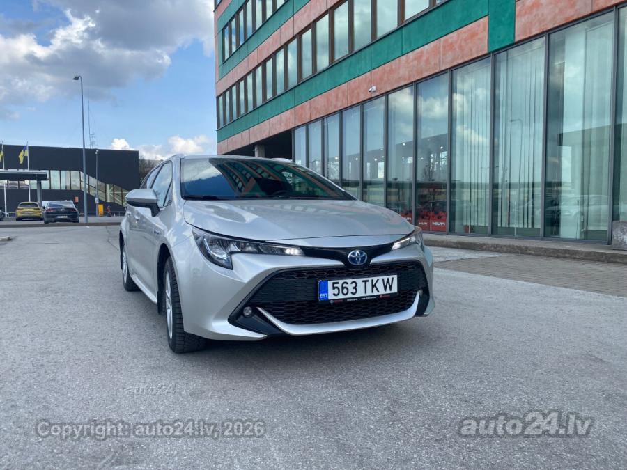 Pelēks Toyota Corolla 2020 Tallina, ar dzinēja tilpumu 1.80 L un nobraukumu 188 tūkst. km par 15500 €, foto 1 vietnē AUTOMOTO.COM.LV
