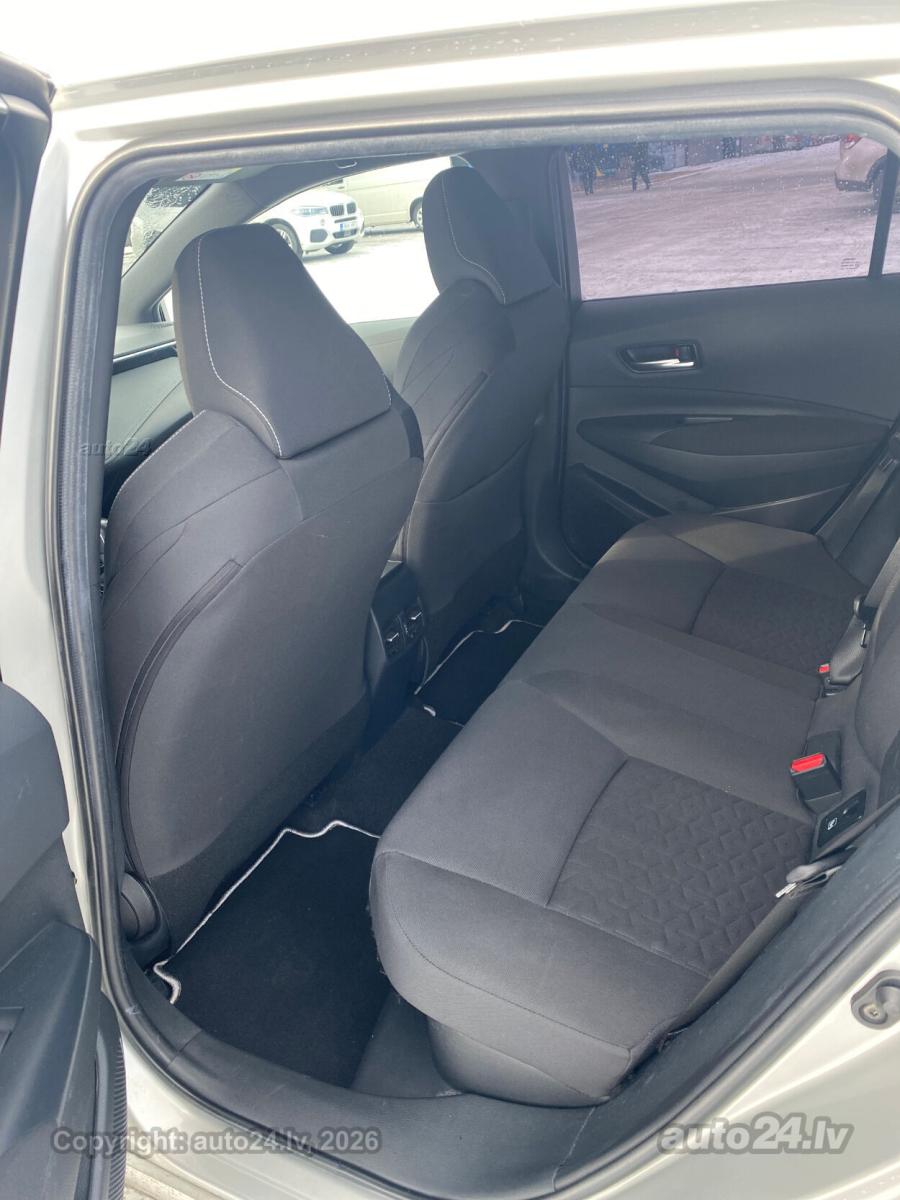 Pelēks Toyota Corolla 2020 Tallina, ar dzinēja tilpumu 1.80 L un nobraukumu 188 tūkst. km par 15500 €, foto 7 vietnē AUTOMOTO.COM.LV