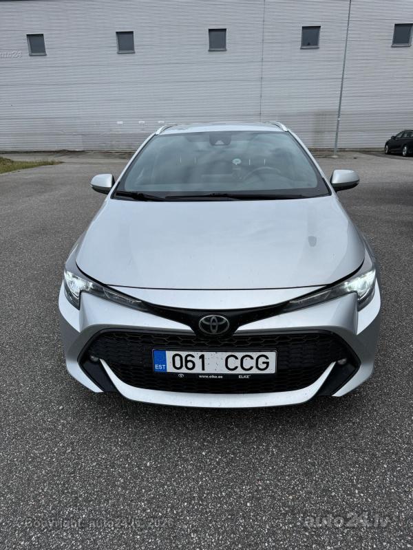 Pelēks Toyota Corolla 2020 Tallina, ar dzinēja tilpumu 1.20 L un nobraukumu 101 tūkst. km par 15700 €, foto 1 vietnē AUTOMOTO.COM.LV