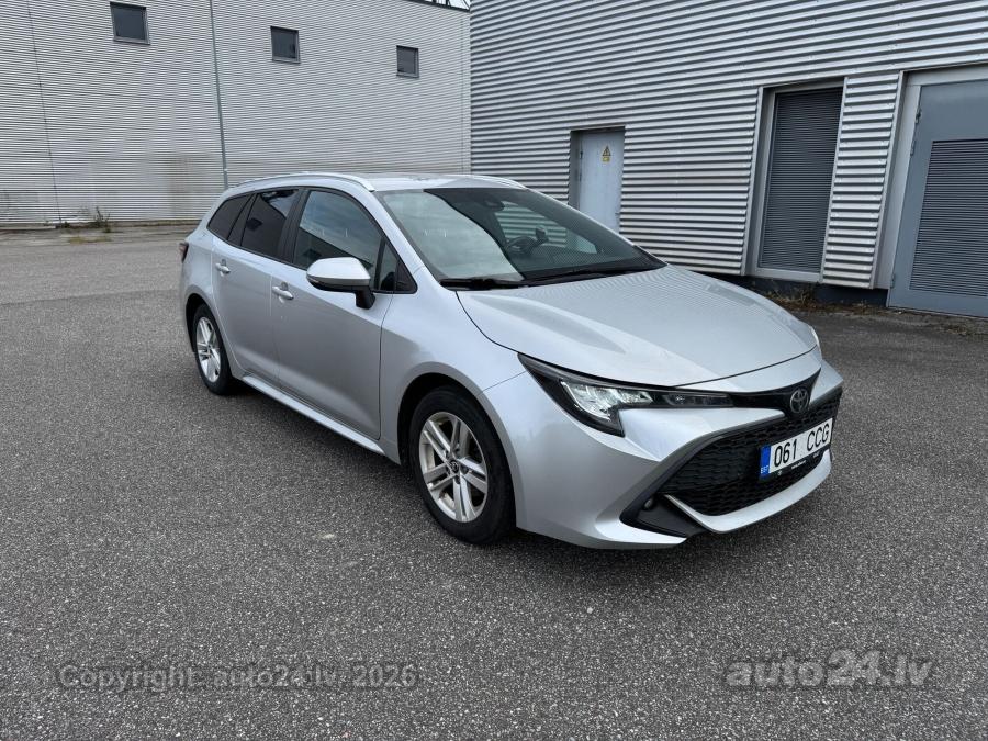 Grey Toyota Corolla 2020 in Tallinn, with an engine capacity of 1.20 L and mileage of 101 thousand km for 15700 €, photo 7 on AUTOMOTO.COM.LV