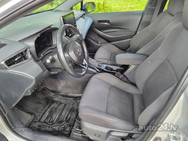 Grey Toyota Corolla 2020 in Tallinn, with an engine capacity of 1.20 L and mileage of 140 thousand km for 16900 €, photo 10 on AUTOMOTO.COM.LV