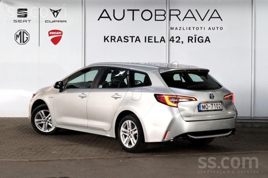 Grey Toyota Corolla 2020 in Riga, with an engine capacity of 2.00 L and mileage of 105 thousand km for 19490 €, photo 7 on AUTOMOTO.COM.LV