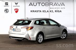 Grey Toyota Corolla 2020 in Riga, with an engine capacity of 2.00 L and mileage of 105 thousand km for 19490 €, photo 9 on AUTOMOTO.COM.LV