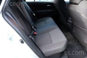 Grey Toyota Corolla 2020 in Riga, with an engine capacity of 2.00 L and mileage of 105 thousand km for 19490 €, photo 27 on AUTOMOTO.COM.LV