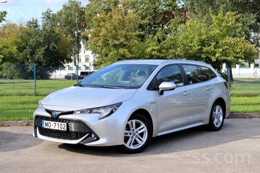 Grey Toyota Corolla 2020 in Riga, with an engine capacity of 2.00 L and mileage of 105 thousand km for 19490 €, photo 29 on AUTOMOTO.COM.LV