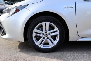 Grey Toyota Corolla 2020 in Riga, with an engine capacity of 2.00 L and mileage of 105 thousand km for 19490 €, photo 31 on AUTOMOTO.COM.LV