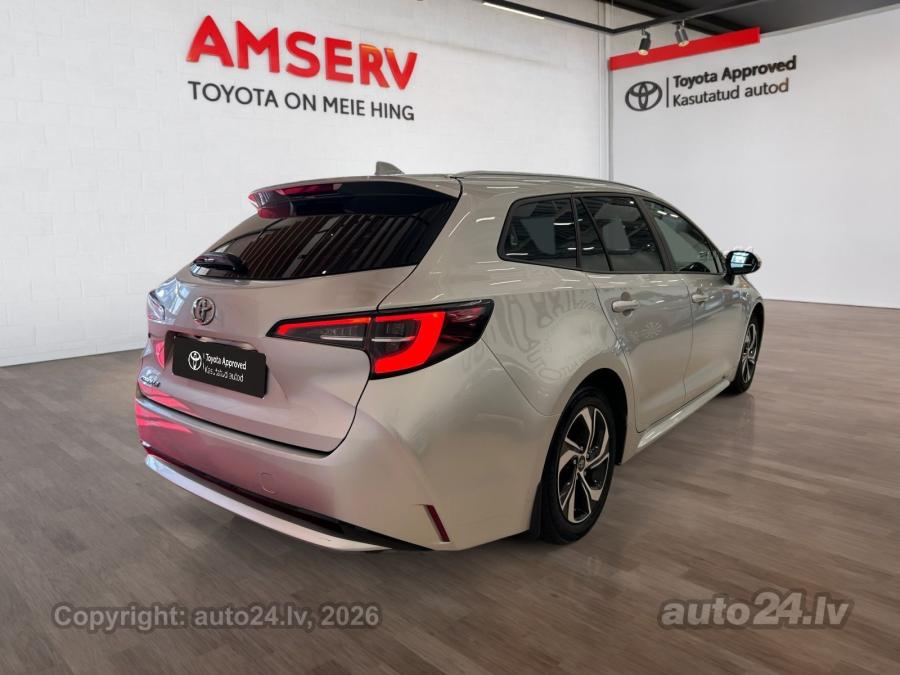 Pelēks Toyota Corolla 2020 Pērnava, ar dzinēja tilpumu 1.20 L un nobraukumu 85 tūkst. km par 14700 €, foto 3 vietnē AUTOMOTO.COM.LV