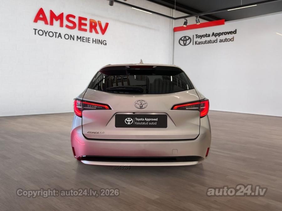 Pelēks Toyota Corolla 2020 Pērnava, ar dzinēja tilpumu 1.20 L un nobraukumu 85 tūkst. km par 14700 €, foto 5 vietnē AUTOMOTO.COM.LV