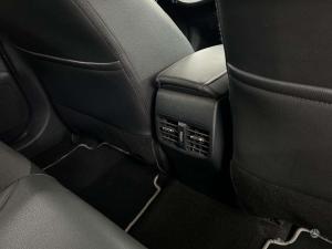 Grey Toyota Corolla 2020 in Vilnius, with an engine capacity of 1.80 L and mileage of 96 thousand km for 20900 €, photo 35 on AUTOMOTO.COM.LV