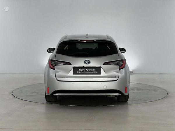 Grey Toyota Corolla 2020 in Vilnius, with an engine capacity of 1.80 L and mileage of 96 thousand km for 20900 €, photo 5 on AUTOMOTO.COM.LV