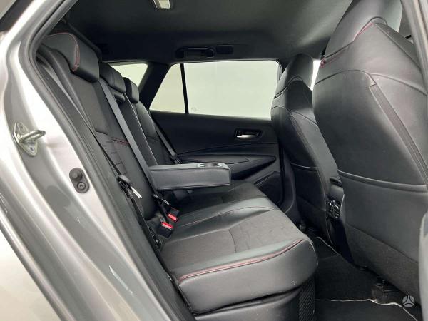 Grey Toyota Corolla 2020 in Vilnius, with an engine capacity of 1.80 L and mileage of 96 thousand km for 20900 €, photo 8 on AUTOMOTO.COM.LV