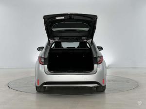 Grey Toyota Corolla 2020 in Vilnius, with an engine capacity of 1.80 L and mileage of 96 thousand km for 20900 €, photo 11 on AUTOMOTO.COM.LV