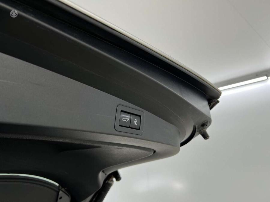 Grey Toyota Corolla 2020 in Vilnius, with an engine capacity of 1.80 L and mileage of 96 thousand km for 20900 €, photo 34 on AUTOMOTO.COM.LV