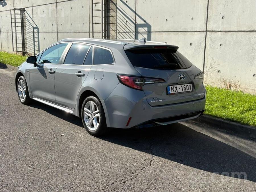 Pelēks Toyota Corolla 2020 Rīga, ar dzinēja tilpumu 2.00 L un nobraukumu 116 tūkst. km par 19500 €, foto 1 vietnē AUTOMOTO.COM.LV