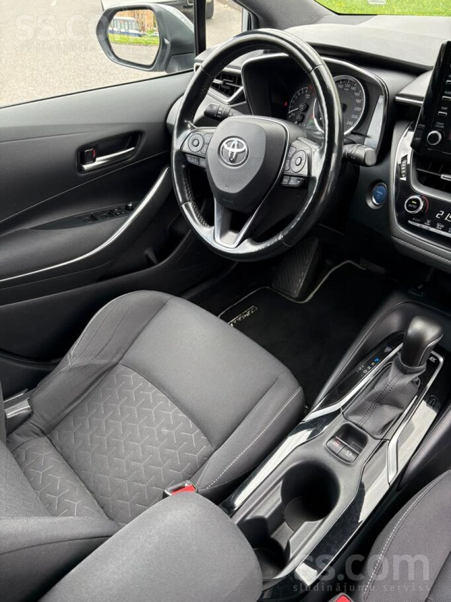 Pelēks Toyota Corolla 2020 Rīga, ar dzinēja tilpumu 2.00 L un nobraukumu 116 tūkst. km par 19500 €, foto 14 vietnē AUTOMOTO.COM.LV