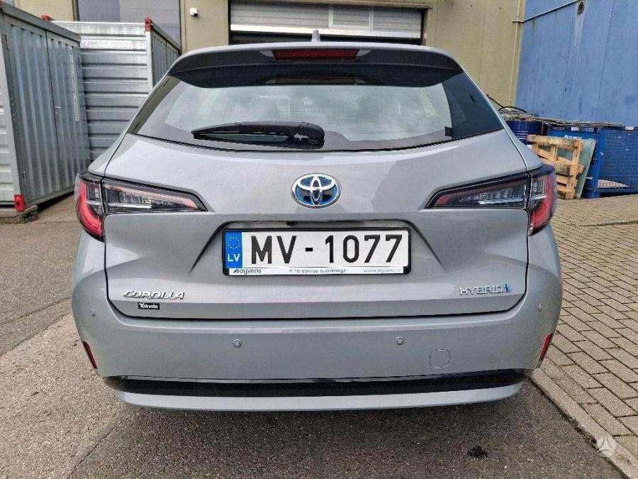 Pelēks Toyota Corolla 2020 Viļņa, ar dzinēja tilpumu 1.80 L un nobraukumu 121 tūkst. km par 15900 €, foto 4 vietnē AUTOMOTO.COM.LV