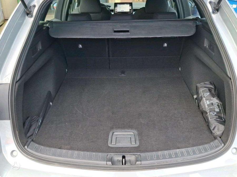 Pelēks Toyota Corolla 2020 Viļņa, ar dzinēja tilpumu 1.80 L un nobraukumu 121 tūkst. km par 15900 €, foto 8 vietnē AUTOMOTO.COM.LV