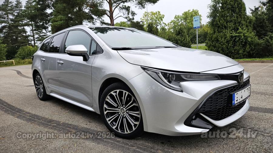 Grey Toyota Corolla 2020 in Tallinn, with an engine capacity of 1.20 L and mileage of 154 thousand km for 11800 €, photo 1 on AUTOMOTO.COM.LV