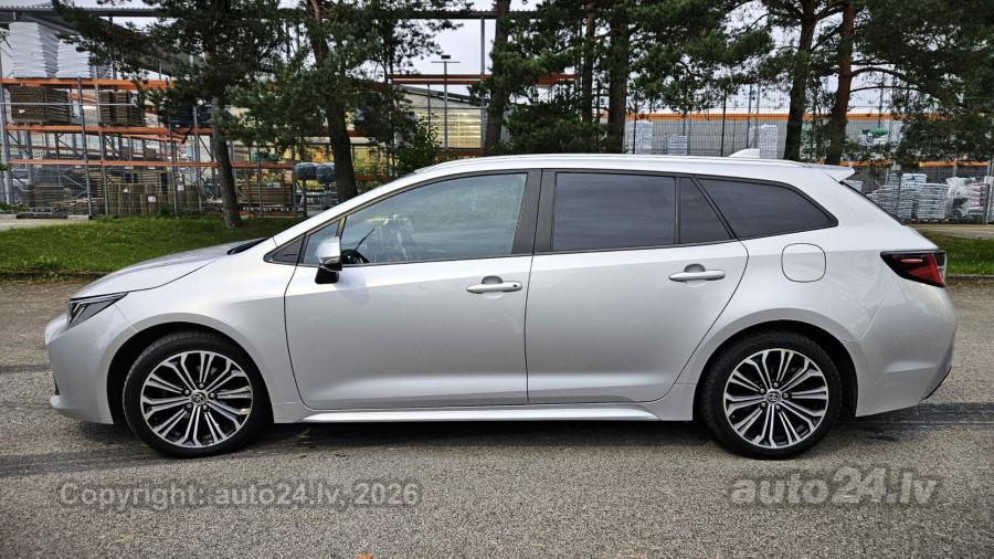 Grey Toyota Corolla 2020 in Tallinn, with an engine capacity of 1.20 L and mileage of 154 thousand km for 11800 €, photo 8 on AUTOMOTO.COM.LV