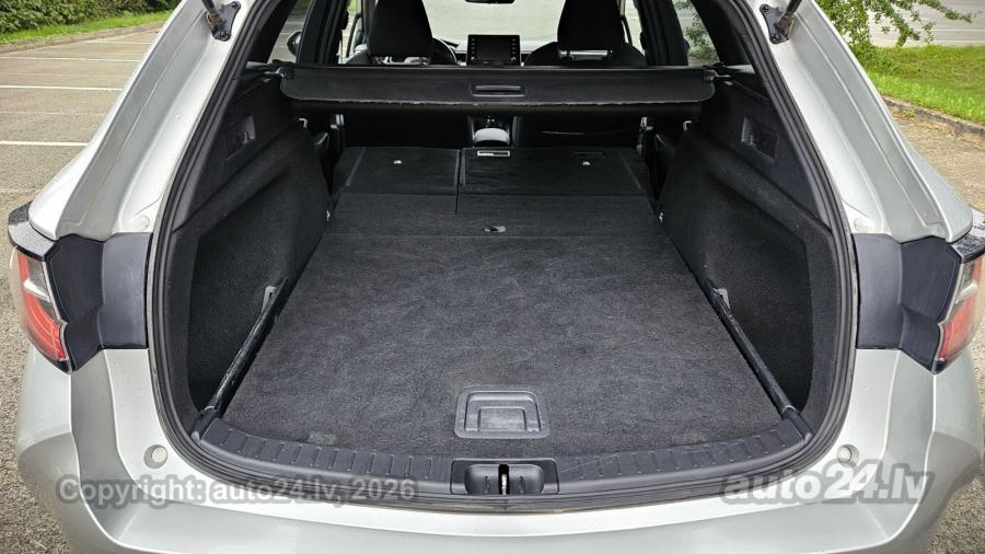 Grey Toyota Corolla 2020 in Tallinn, with an engine capacity of 1.20 L and mileage of 154 thousand km for 11800 €, photo 12 on AUTOMOTO.COM.LV