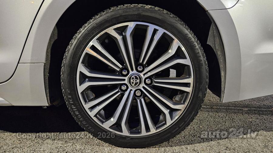 Grey Toyota Corolla 2020 in Tallinn, with an engine capacity of 1.20 L and mileage of 154 thousand km for 11800 €, photo 14 on AUTOMOTO.COM.LV