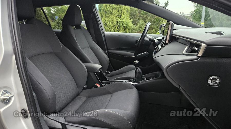 Grey Toyota Corolla 2020 in Tallinn, with an engine capacity of 1.20 L and mileage of 154 thousand km for 11800 €, photo 17 on AUTOMOTO.COM.LV