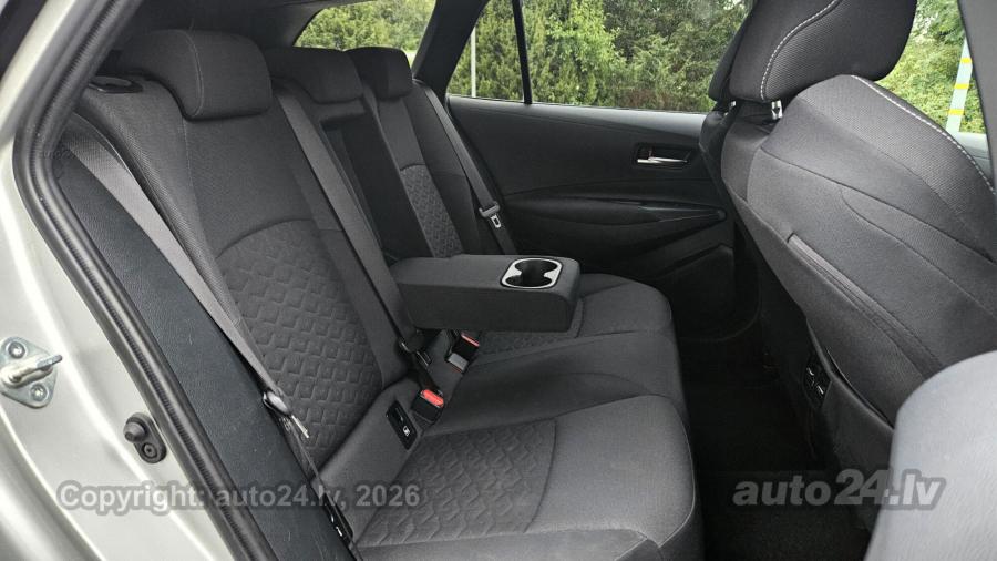 Grey Toyota Corolla 2020 in Tallinn, with an engine capacity of 1.20 L and mileage of 154 thousand km for 11800 €, photo 19 on AUTOMOTO.COM.LV