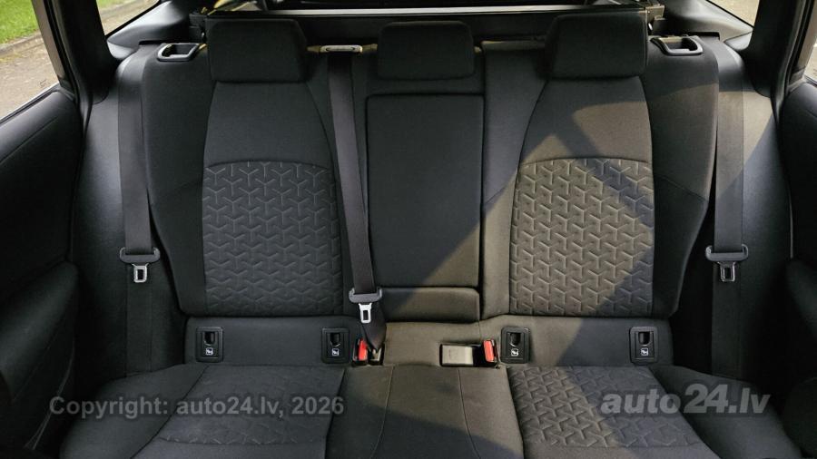 Grey Toyota Corolla 2020 in Tallinn, with an engine capacity of 1.20 L and mileage of 154 thousand km for 11800 €, photo 21 on AUTOMOTO.COM.LV