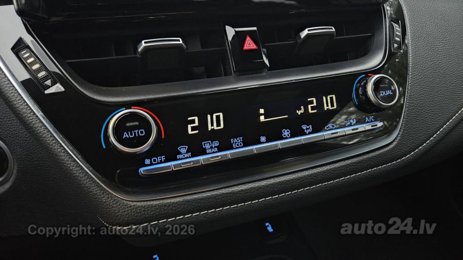 Grey Toyota Corolla 2020 in Tallinn, with an engine capacity of 1.20 L and mileage of 154 thousand km for 11800 €, photo 26 on AUTOMOTO.COM.LV