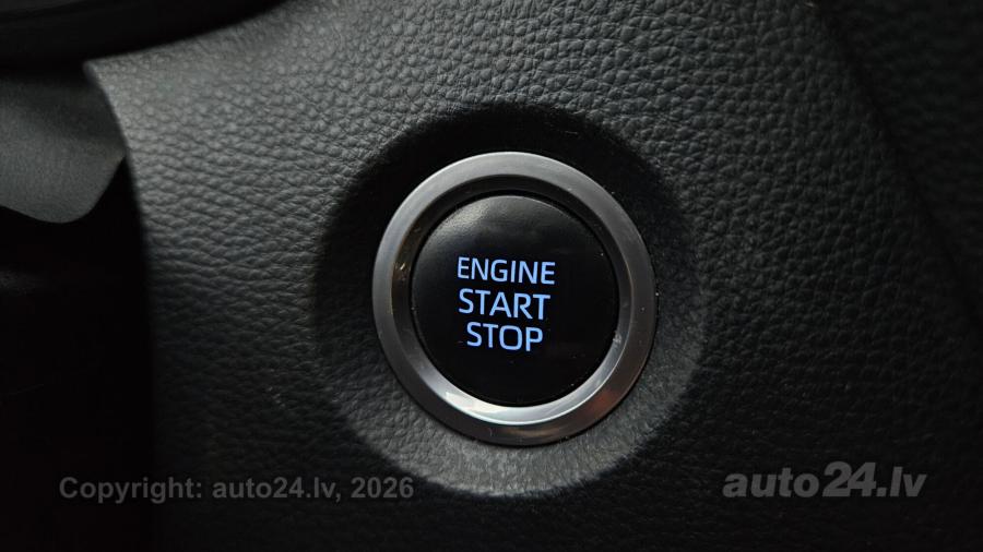 Grey Toyota Corolla 2020 in Tallinn, with an engine capacity of 1.20 L and mileage of 154 thousand km for 11800 €, photo 30 on AUTOMOTO.COM.LV