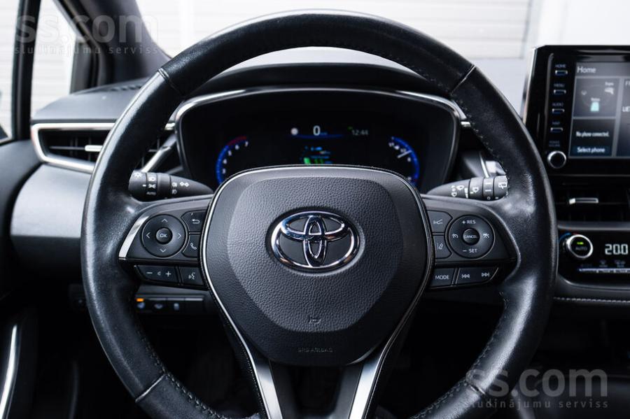 Pelēks Toyota Corolla 2021 Jelgava, ar dzinēja tilpumu 1.80 L un nobraukumu 113 tūkst. km par 16950 €, foto 21 vietnē AUTOMOTO.COM.LV