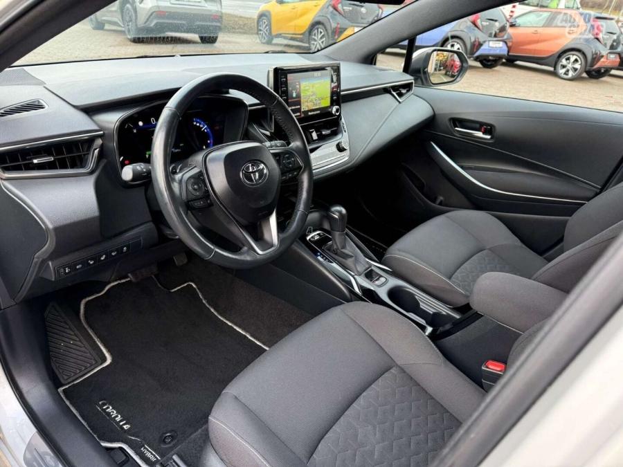 Grey Toyota Corolla 2021 in Kaunas, with an engine capacity of 2.00 L and mileage of 72 thousand km for 26510 €, photo 13 on AUTOMOTO.COM.LV