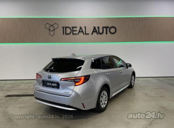 Pelēks Toyota Corolla 2021 Tallina, ar dzinēja tilpumu 1.80 L un nobraukumu 137 tūkst. km par 16900 €, foto 4 vietnē AUTOMOTO.COM.LV
