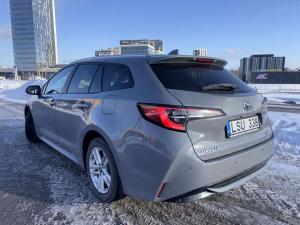 Grey Toyota Corolla 2021 in Vilnius, with an engine capacity of 1.99 L and mileage of 137 thousand km for 19900 €, photo 5 on AUTOMOTO.COM.LV