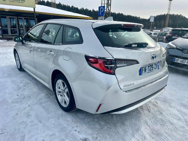 Grey Toyota Corolla 2021 in Vilnius, with an engine capacity of 1.80 L and mileage of 139 thousand km for 17900 €, photo 4 on AUTOMOTO.COM.LV