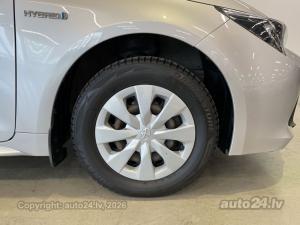 Pelēks Toyota Corolla 2021 Tallina, ar dzinēja tilpumu 1.80 L un nobraukumu 73 tūkst. km par 16490 €, foto 5 vietnē AUTOMOTO.COM.LV