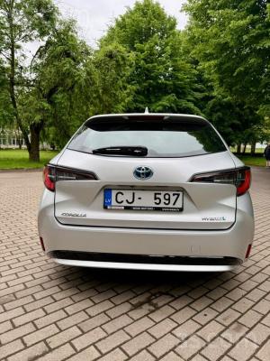 Grey Toyota Corolla 2021 in Riga, with an engine capacity of 1.80 L and mileage of 118 thousand km for 16500 €, photo 5 on AUTOMOTO.COM.LV