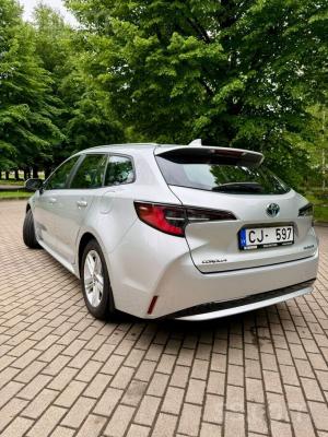 Grey Toyota Corolla 2021 in Riga, with an engine capacity of 1.80 L and mileage of 118 thousand km for 16500 €, photo 7 on AUTOMOTO.COM.LV