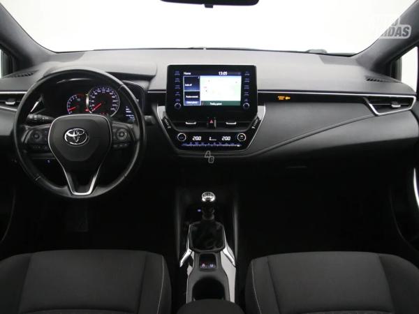 Grey Toyota Corolla 2021 in Vilnius, with an engine capacity of 1.20 L and mileage of 189 thousand km for 12199 €, photo 2 on AUTOMOTO.COM.LV