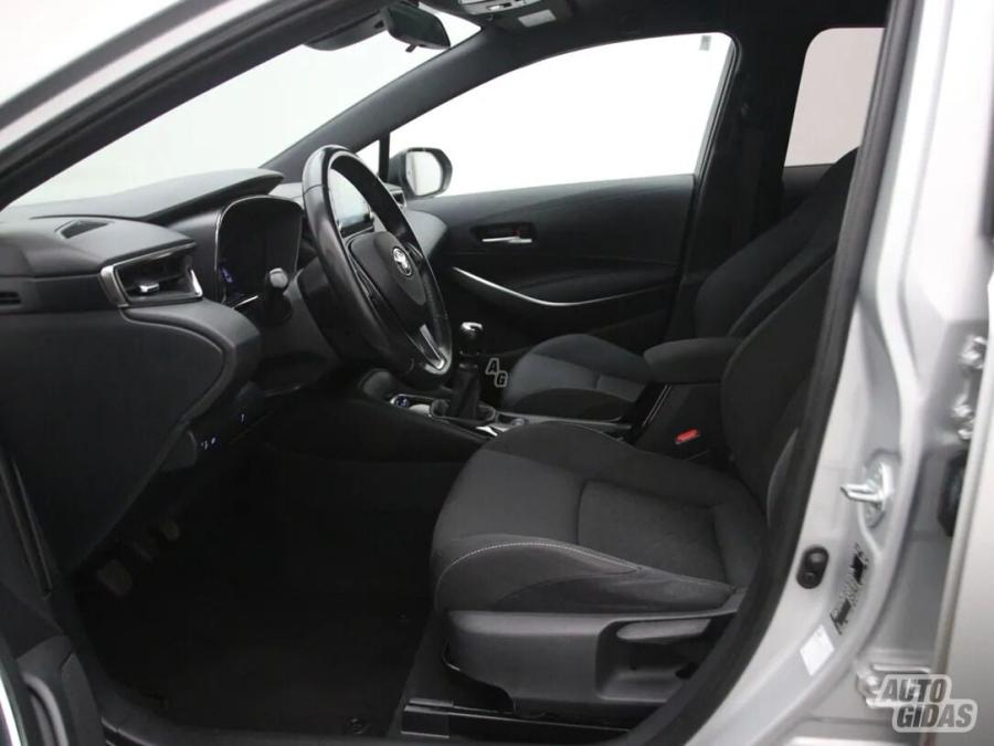 Pelēks Toyota Corolla 2021 Viļņa, ar dzinēja tilpumu 1.20 L un nobraukumu 189 tūkst. km par 12199 €, foto 5 vietnē AUTOMOTO.COM.LV