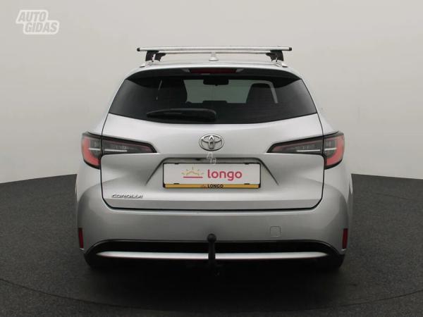 Grey Toyota Corolla 2021 in Vilnius, with an engine capacity of 1.20 L and mileage of 189 thousand km for 12199 €, photo 5 on AUTOMOTO.COM.LV