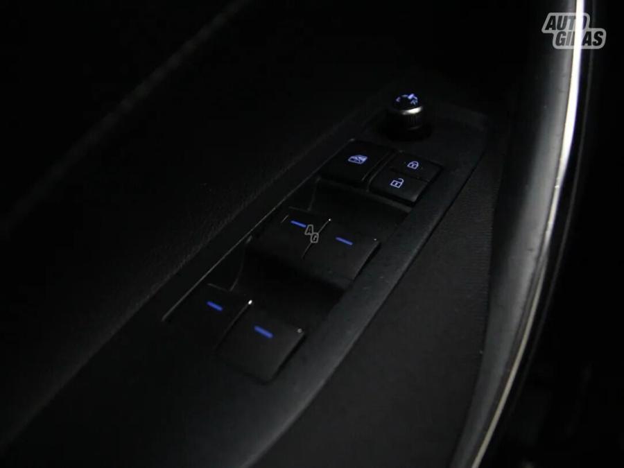 Pelēks Toyota Corolla 2021 Viļņa, ar dzinēja tilpumu 1.20 L un nobraukumu 189 tūkst. km par 12199 €, foto 27 vietnē AUTOMOTO.COM.LV