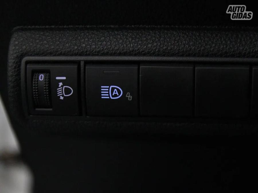 Pelēks Toyota Corolla 2021 Viļņa, ar dzinēja tilpumu 1.20 L un nobraukumu 189 tūkst. km par 12199 €, foto 32 vietnē AUTOMOTO.COM.LV